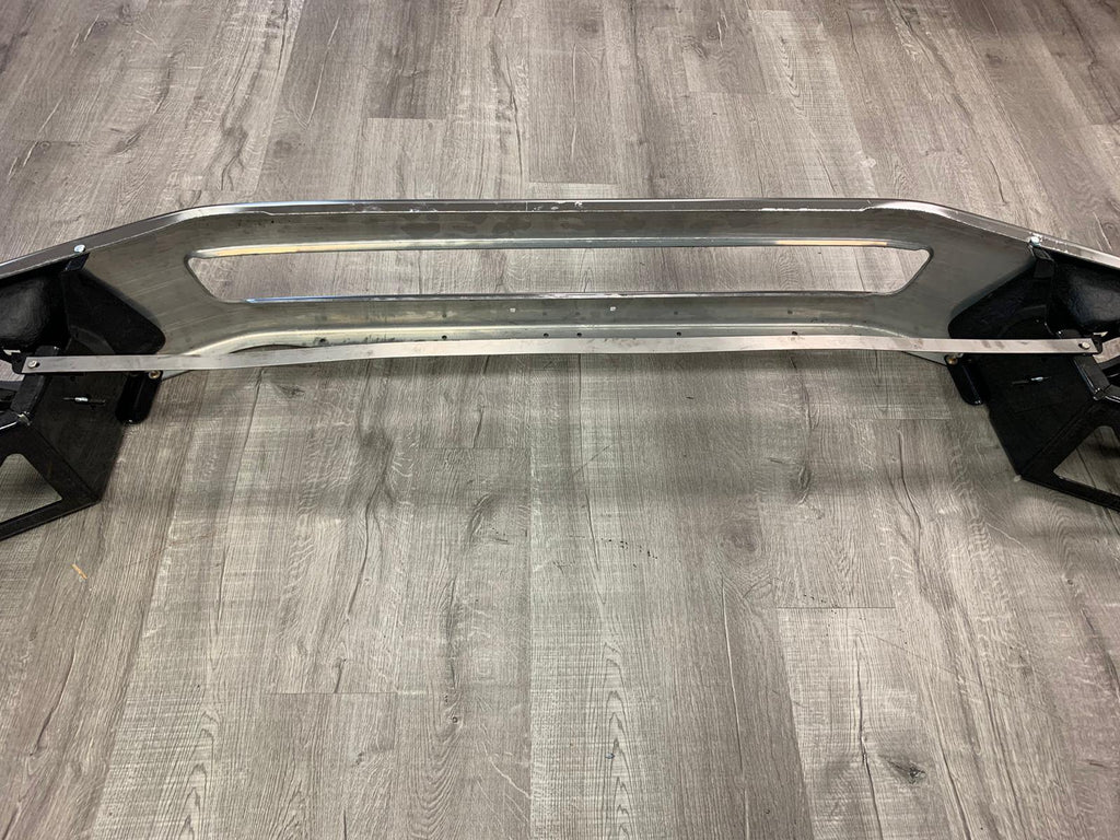 (19760-N) Volvo VNL 300 / 400 / 740 / 760 / 860 Aero Clad 13" Bumper w ...